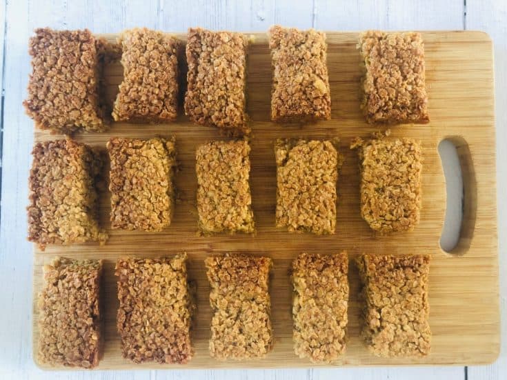 How To Make Flapjacks {An EASY Flapjack Recipe!} - Liana's Kitchen