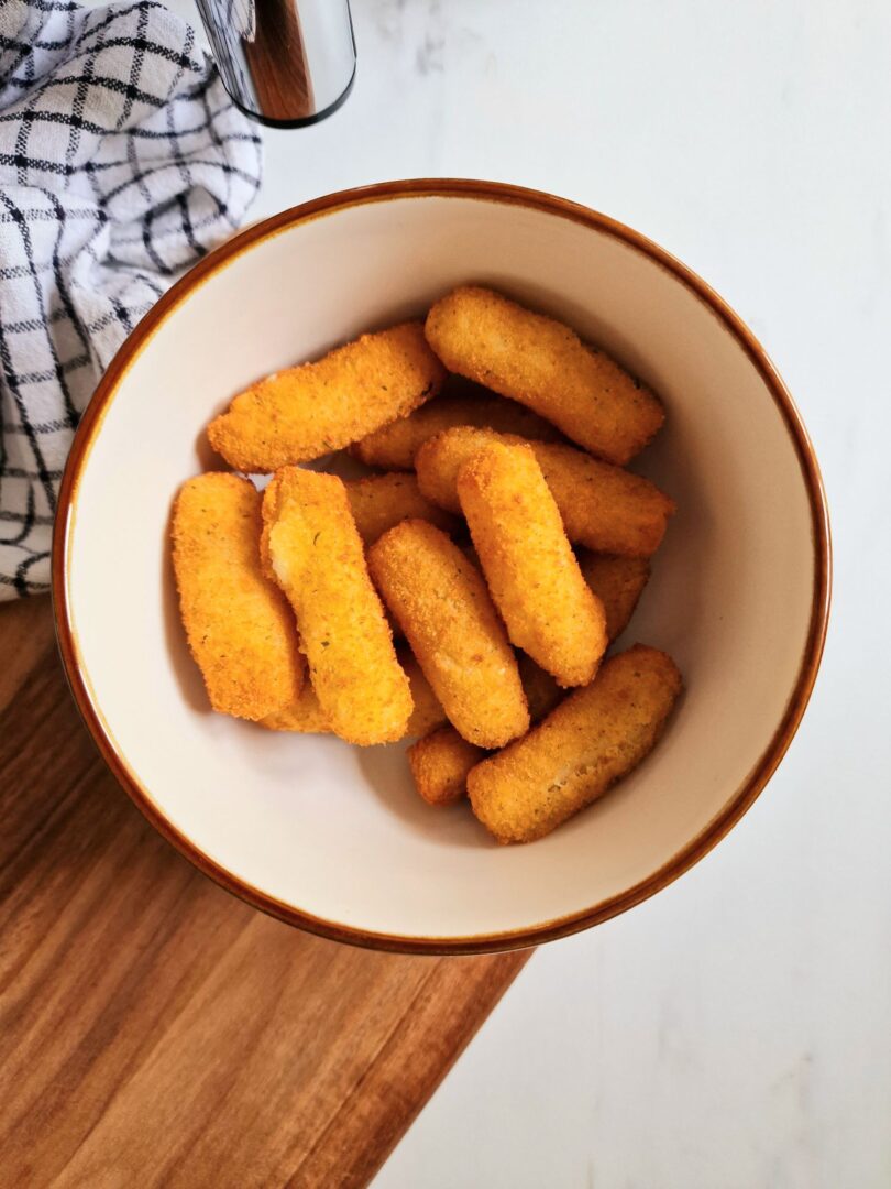 Air Fryer Frozen Mozzarella Sticks - Liana's Kitchen