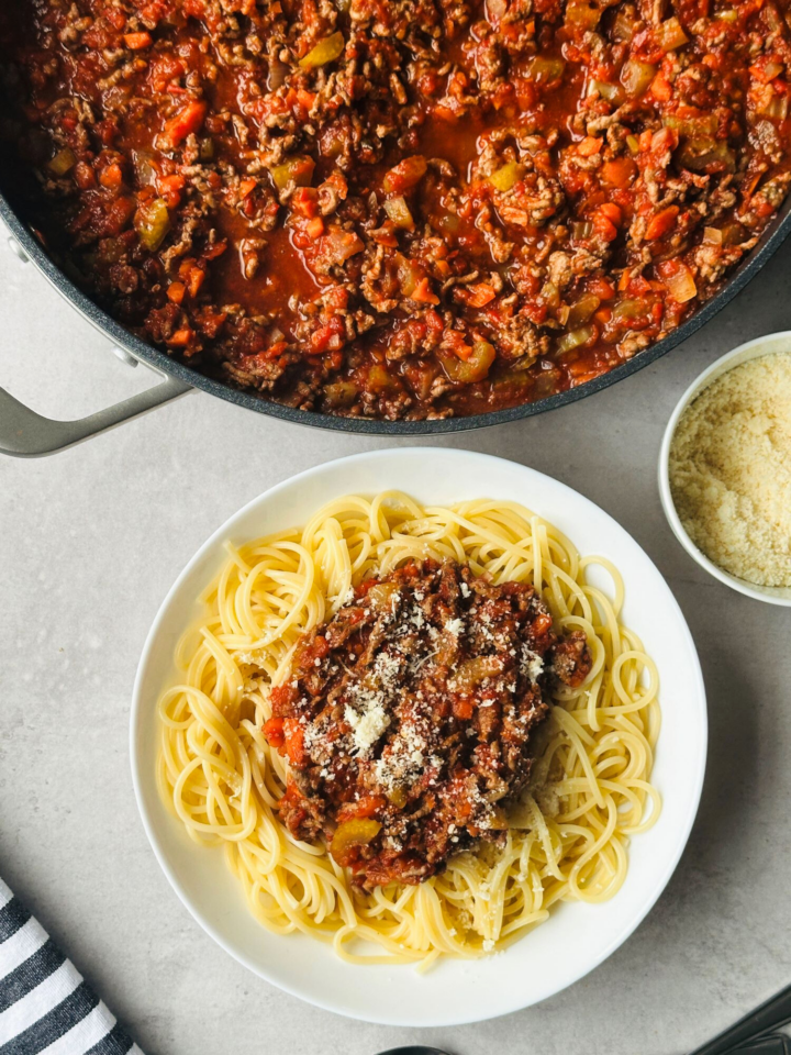 Quick and Easy Spaghetti Bolognese Recipe - Liana's Kitchen