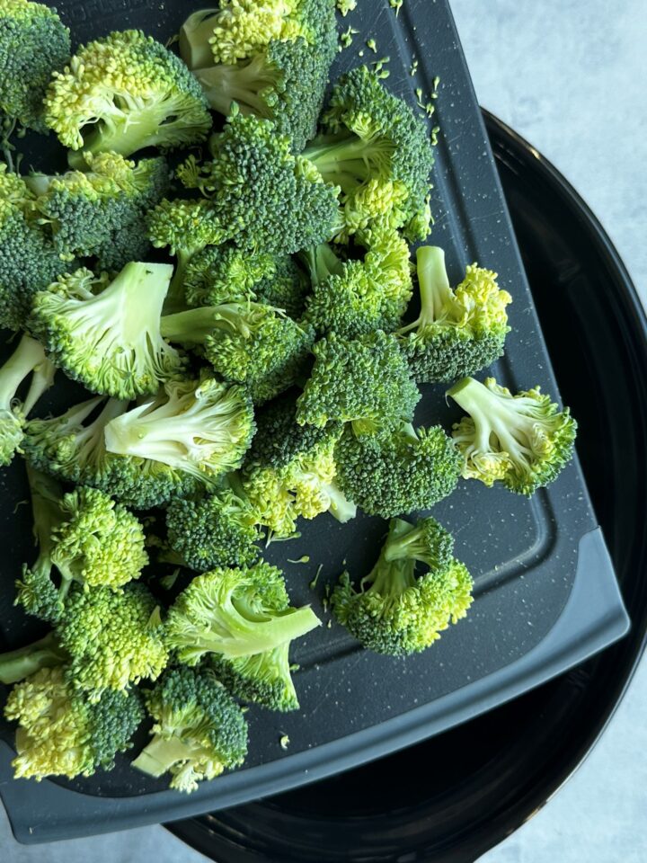 Slow Cooker Beef and Broccoli Recipe - Liana's Kitchen