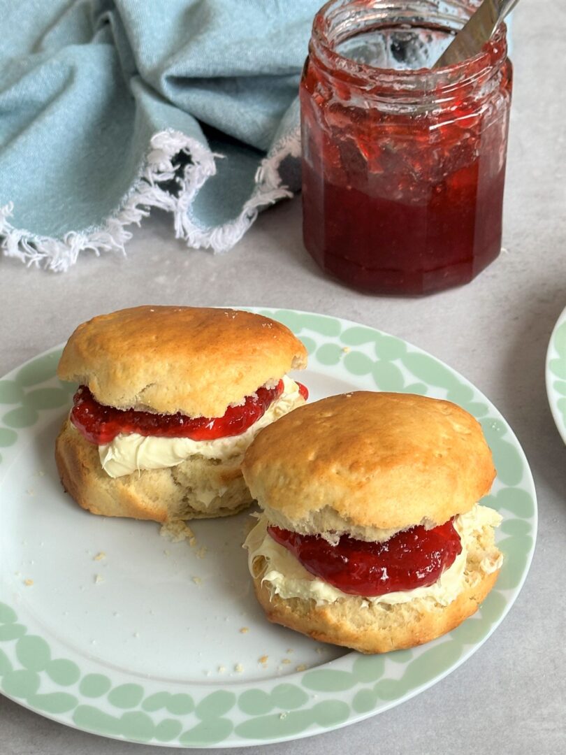 Perfectly Fluffy Scones in Your Air Fryer: Quick & Easy Recipe! - Liana ...
