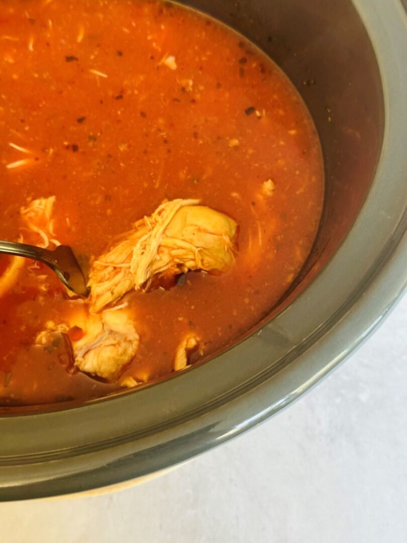 Effortlessly Delicious: One-Pot Slow Cooker Chicken Pasta That Melts in ...