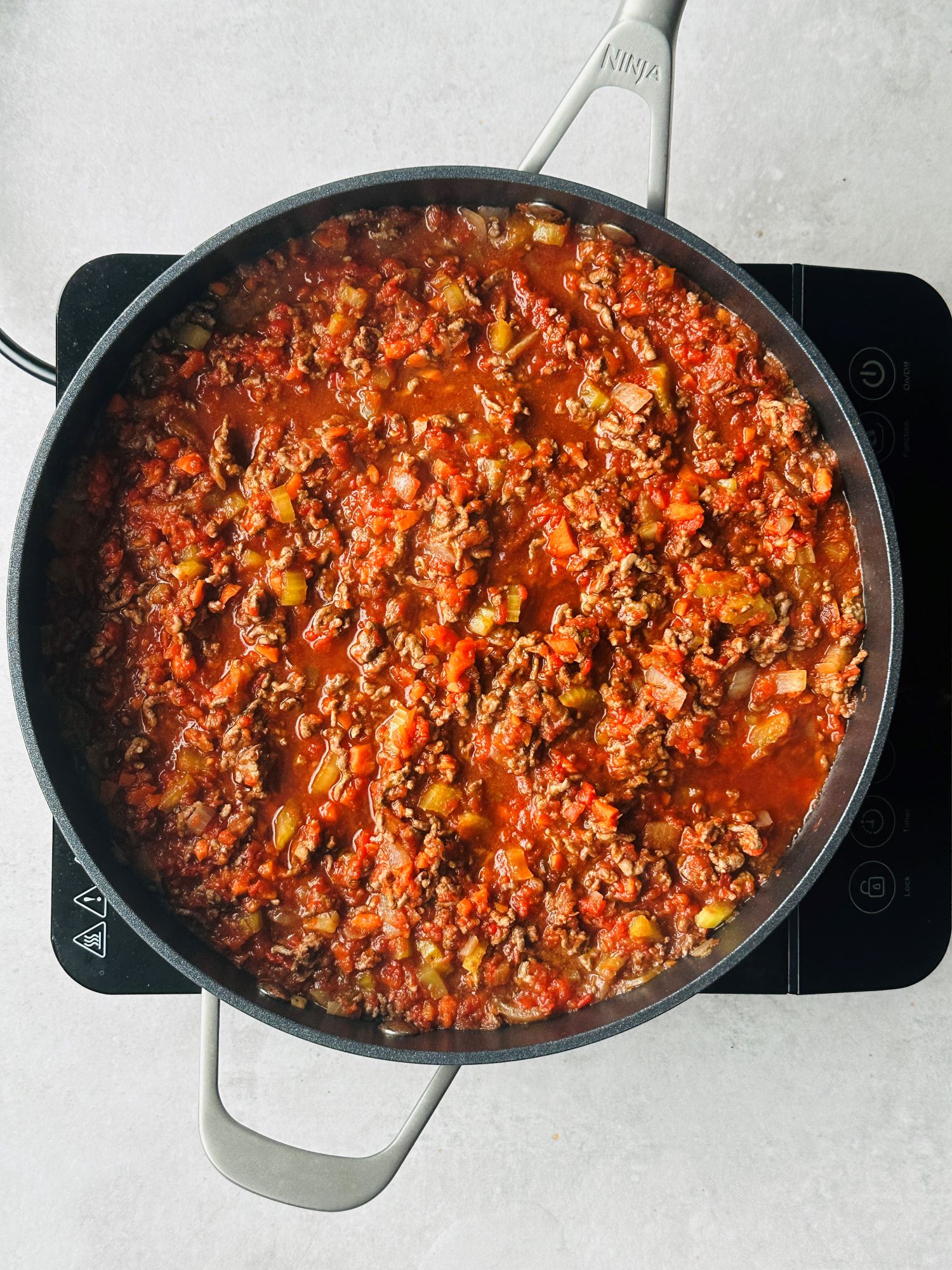 Quick and Easy Spaghetti Bolognese Recipe - Liana's Kitchen