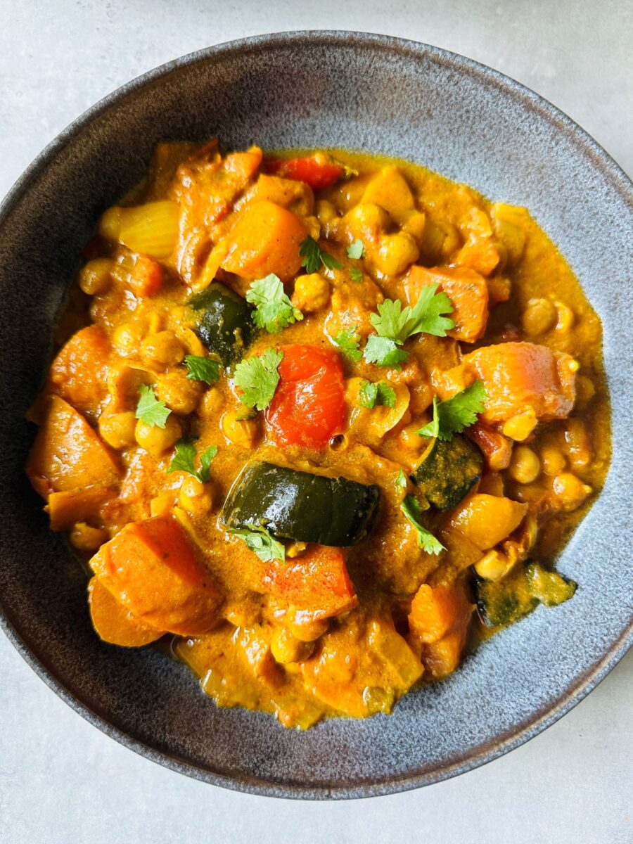 Slow Cooker Vegetable Curry - Liana's Kitchen